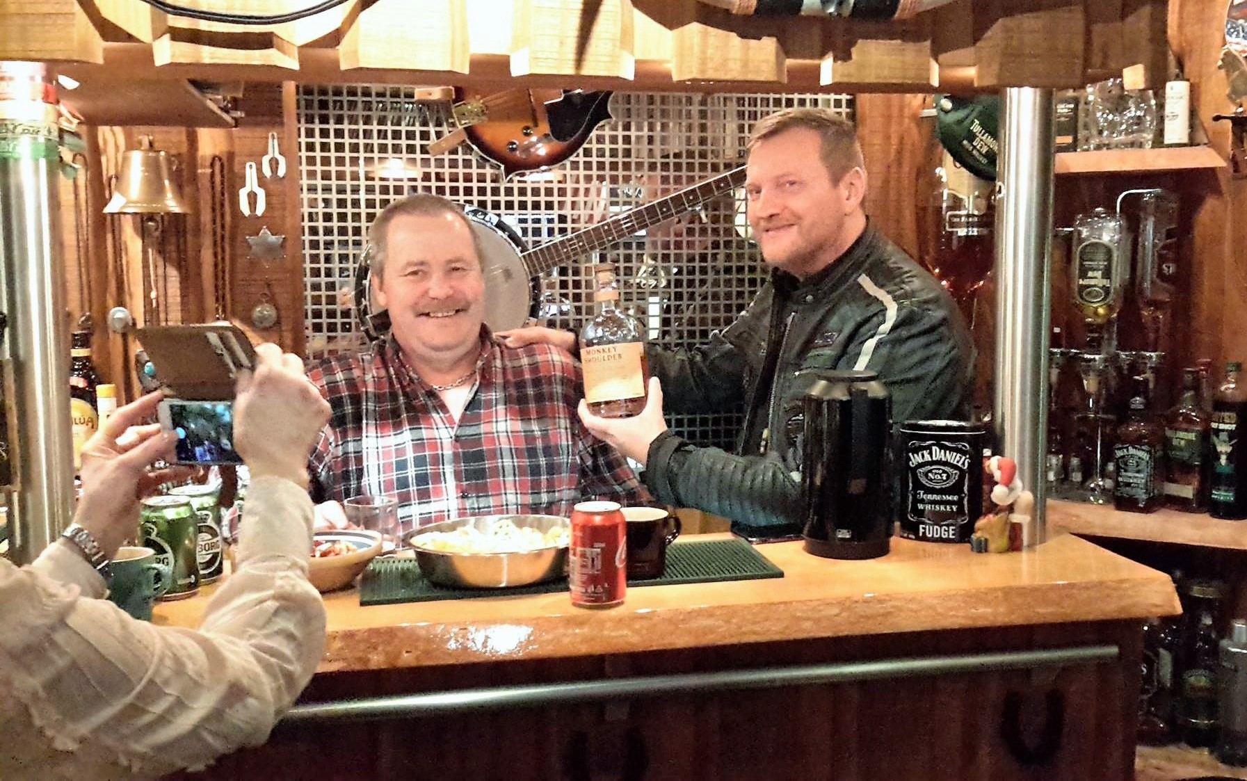Finn's Bar præsenterer endnu en countryaften i Den Svenske Sømandskirke ...