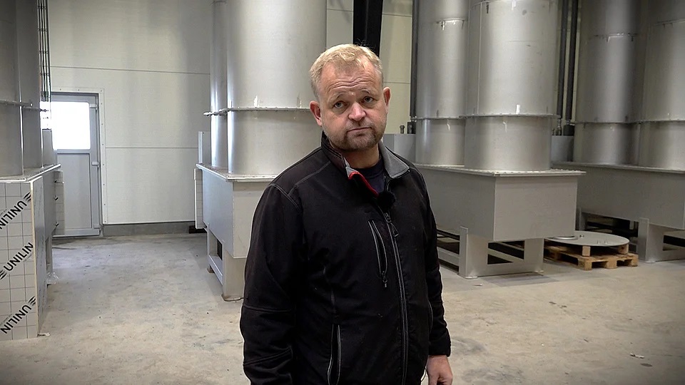 Landmand Thomas Risager Kjær ved Vrå vil lagre 8 ton CO2 om dagen ...