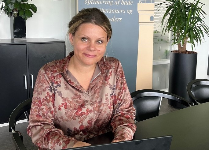 Trine Rubæk hjælper gerne med forskudsopgørelsen - NordsøPosten.dk