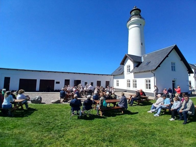 Bagterp Blæseorkester leverede friske musikalske pust ved Hirtshals Fyr ...